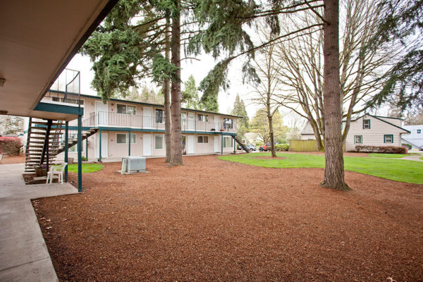 Maple Manor Apartments – Umbrella Properties